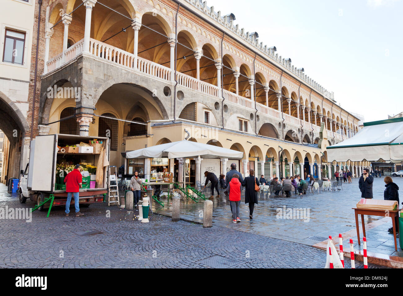 Piazza delle Erbe in Padova, Italy Stock Photo - Alamy
