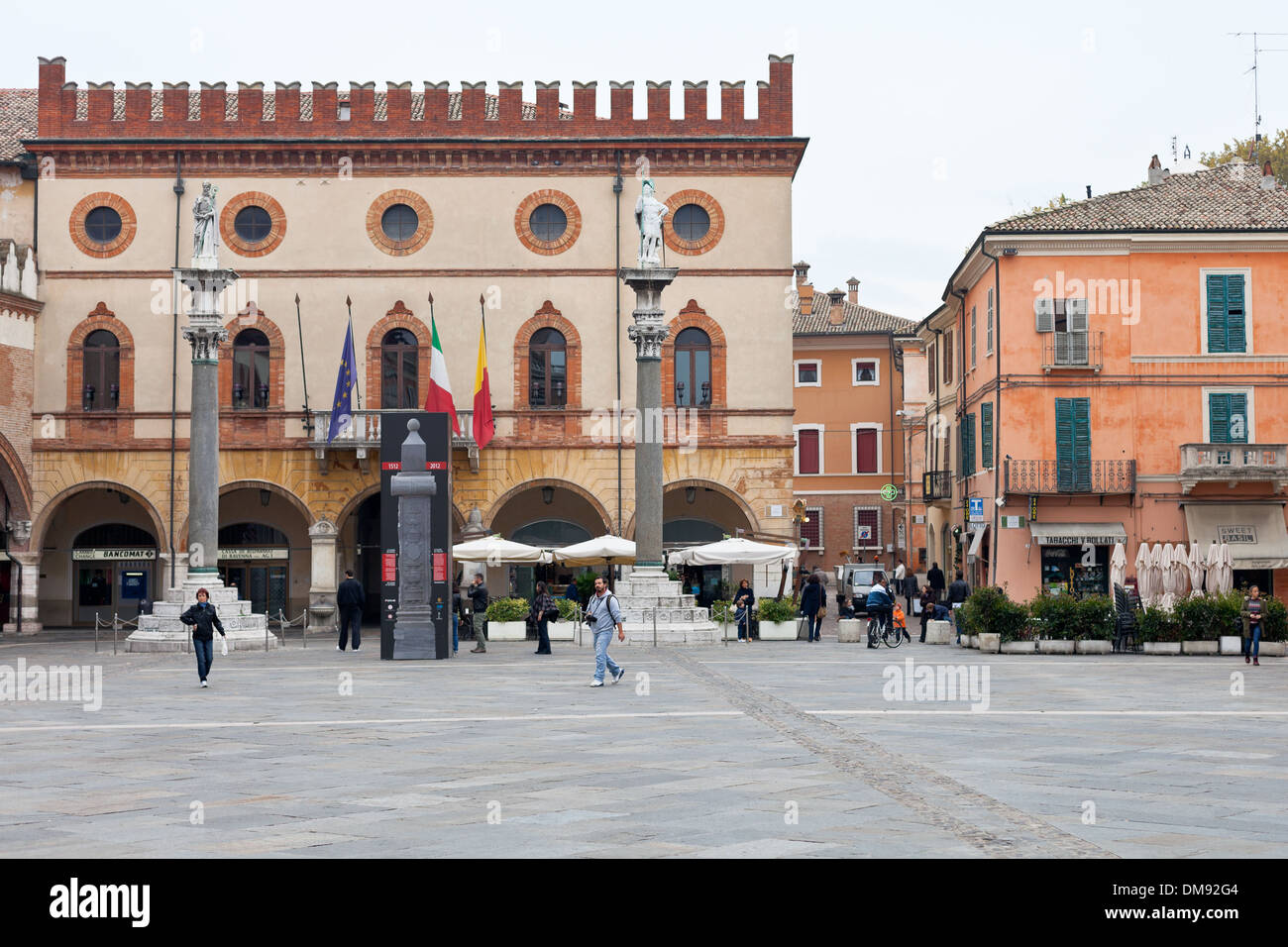 piazza del popolo in Ravenna, Italy Stock Photo - Alamy