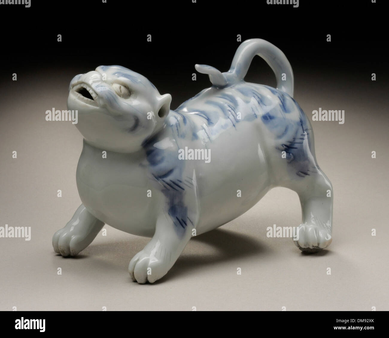 Chinese water dropper hi-res stock photography and images - Alamy