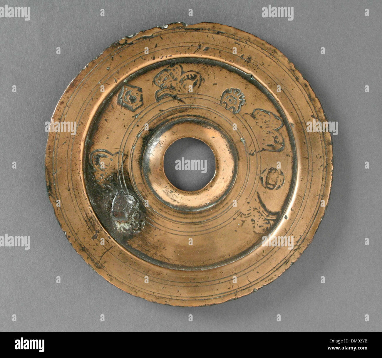 The 'Weight 2002.1.646' is an artifact of ancient and Islamic art ...
