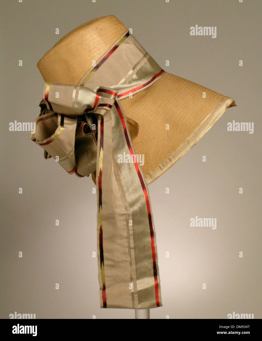 Bonnet design hi-res stock photography and images - Alamy