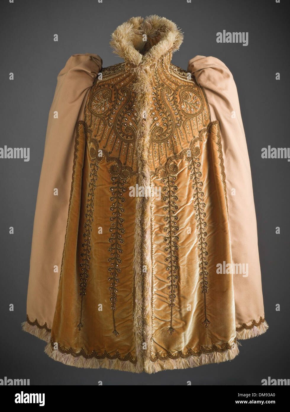 Mantle with drawings hi-res stock photography and images - Alamy