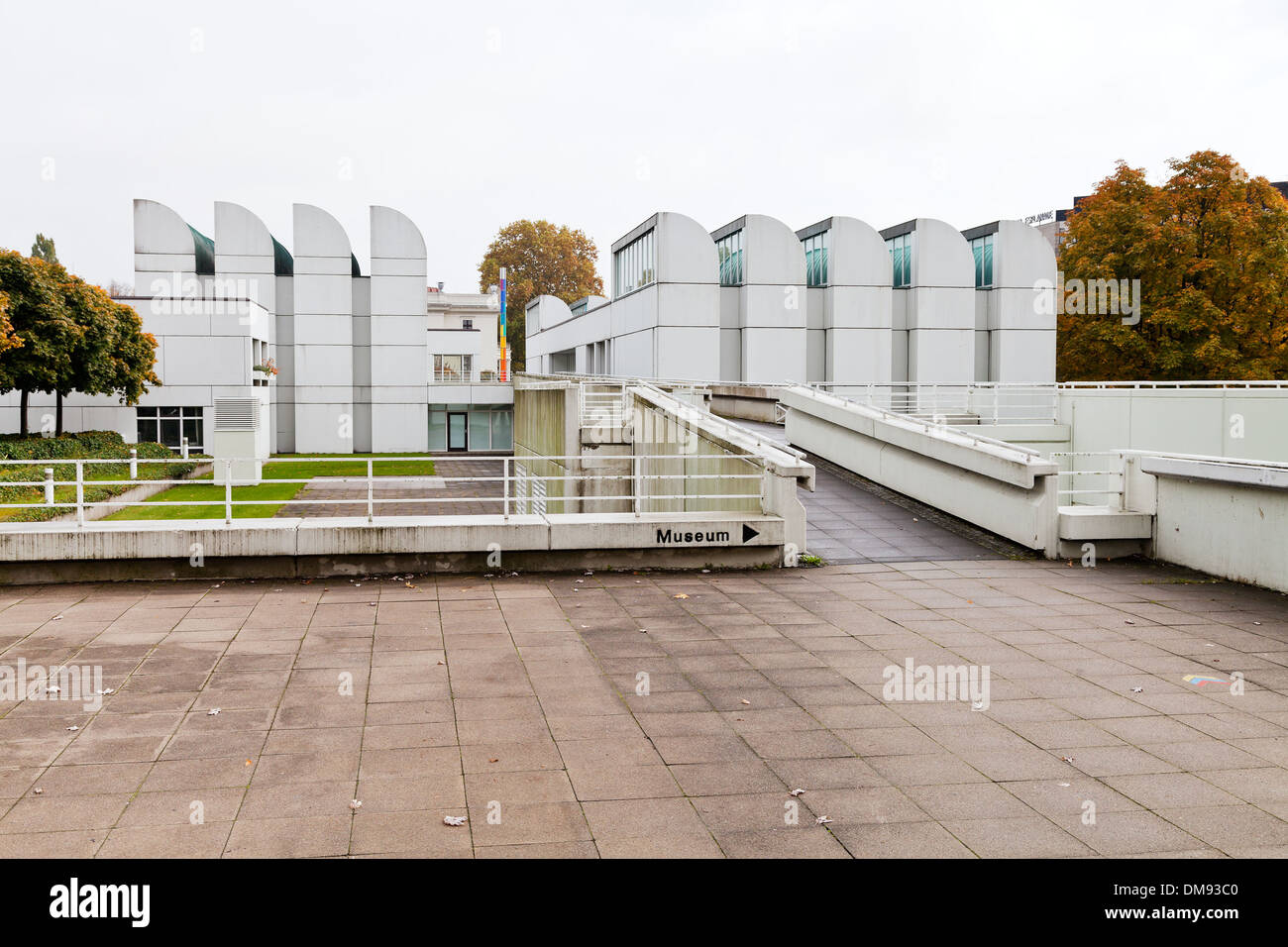Bauhaus archive museum of design hi-res stock photography and images ...