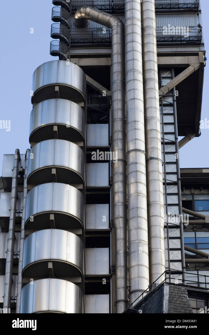 Lloyds of london building history hi-res stock photography and images ...