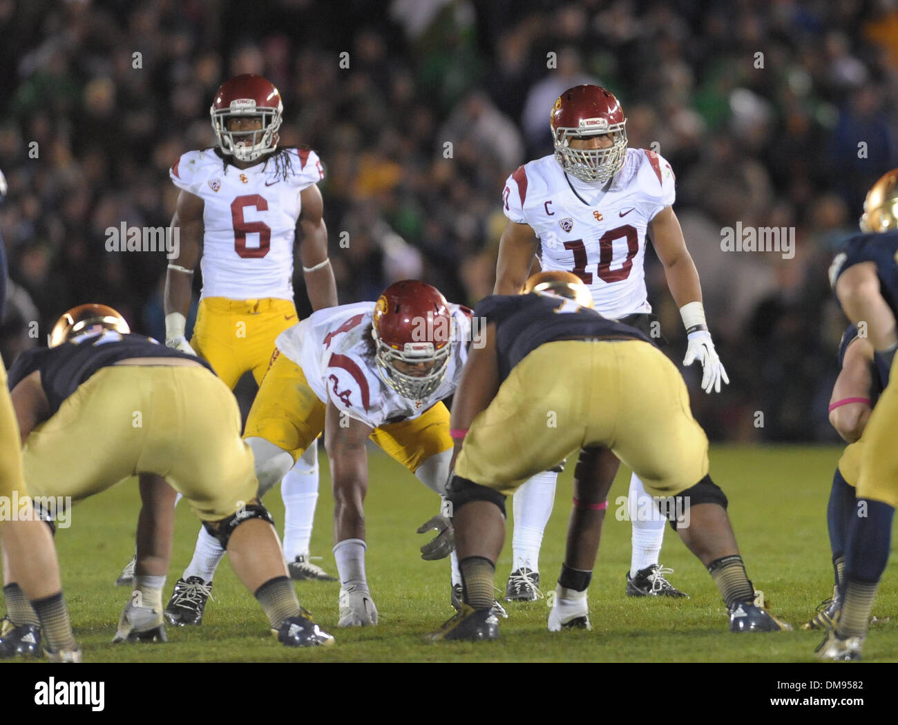 College football action photograph hi-res stock photography and images ...