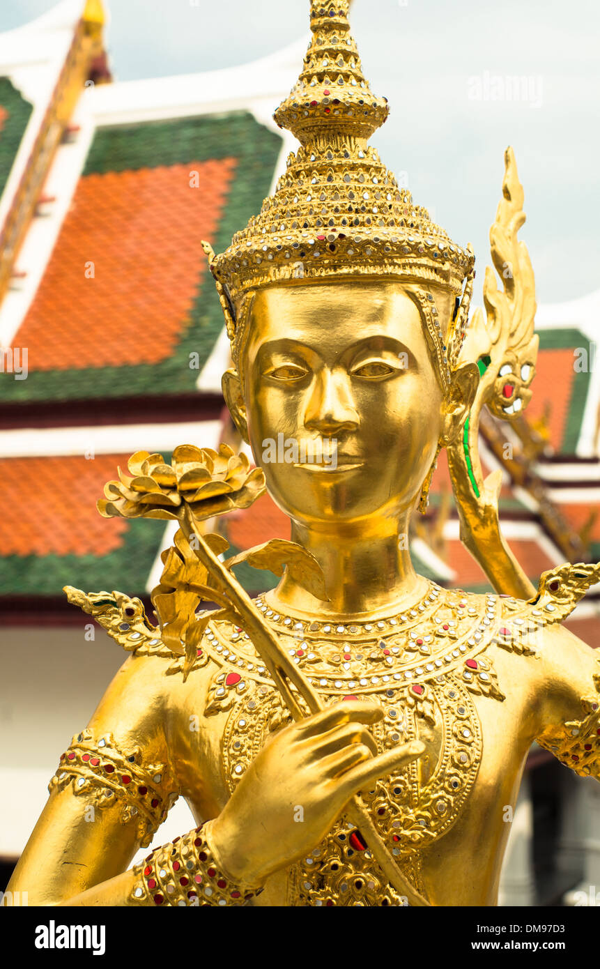 Golden kinnara statues hi-res stock photography and images - Alamy
