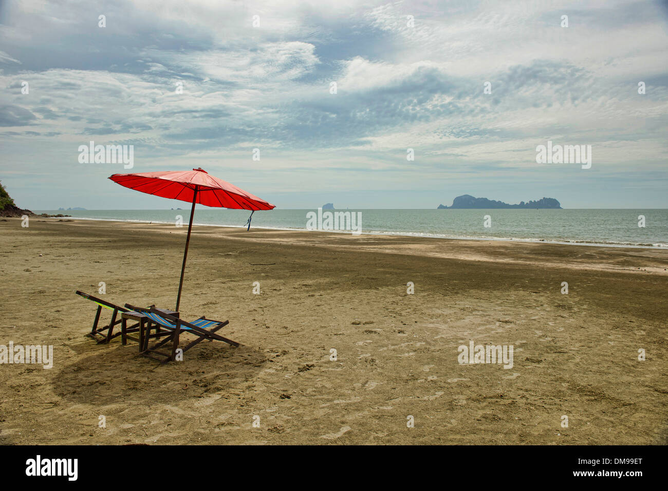Empty island hi-res stock photography and images - Alamy