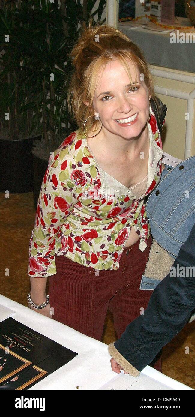 Jan. 1, 1980 - Beverly Hills, CA, USA - LEA THOMPSON AND DAUGHTER ...