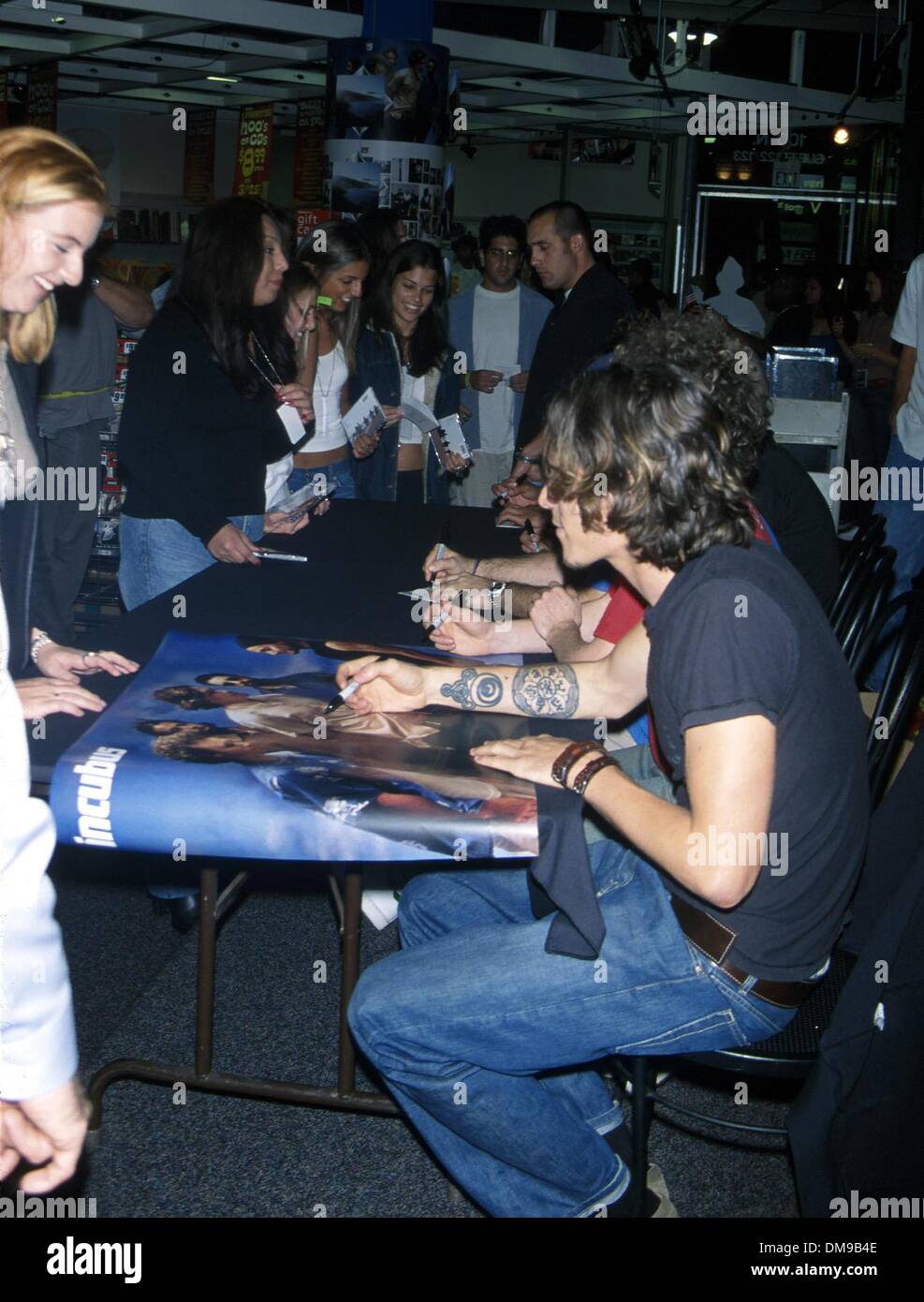 Oct. 26, 2001 - Los Angeles, CALIF, USA - IN K23205MR SD10/26/2001 ...