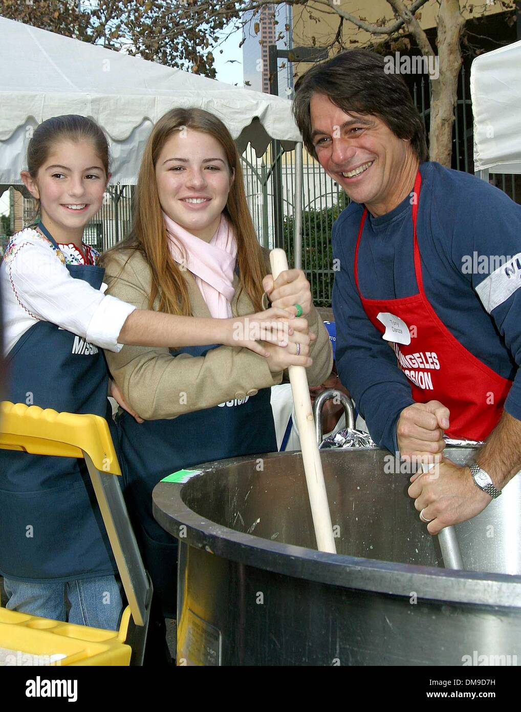 Nov. 27, 2002 - Los Angeles, CALIFORNIA, USA - TONY DANZA AND DAUGHTERS ...
