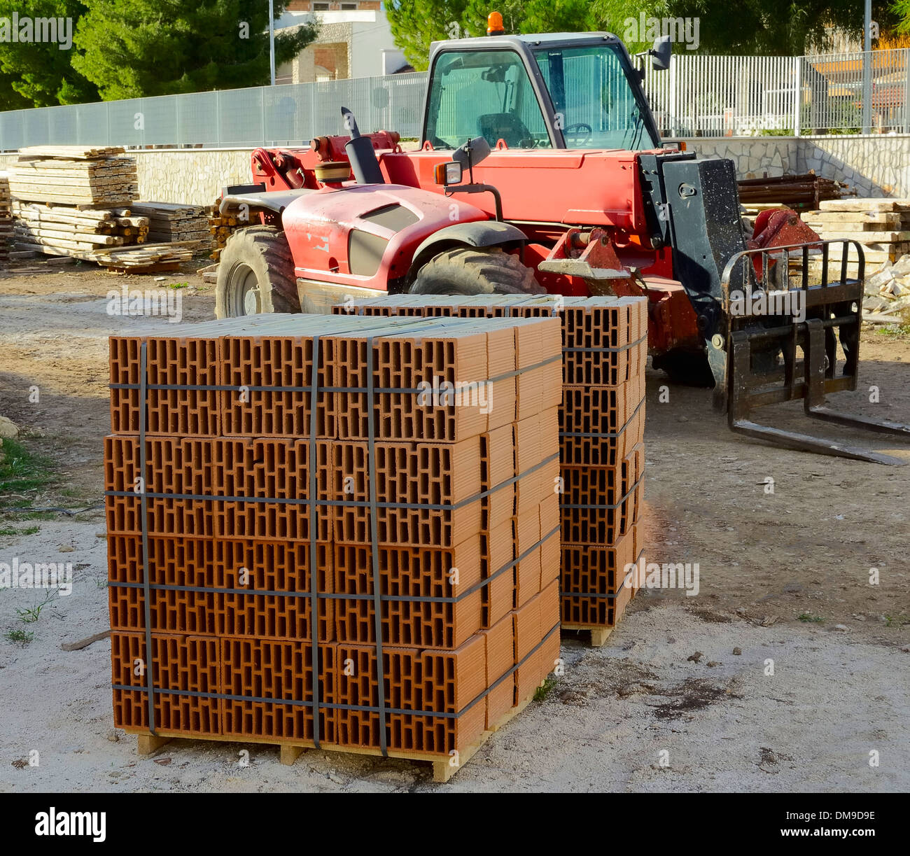 Telehandler hi-res stock photography and images - Alamy