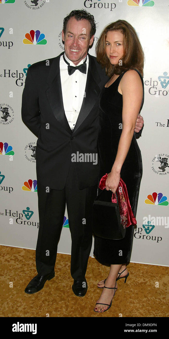 Dec. 8, 2002 - Beverly Hills, CALIFORNIA, USA - .K27916MR THE 6TH ...