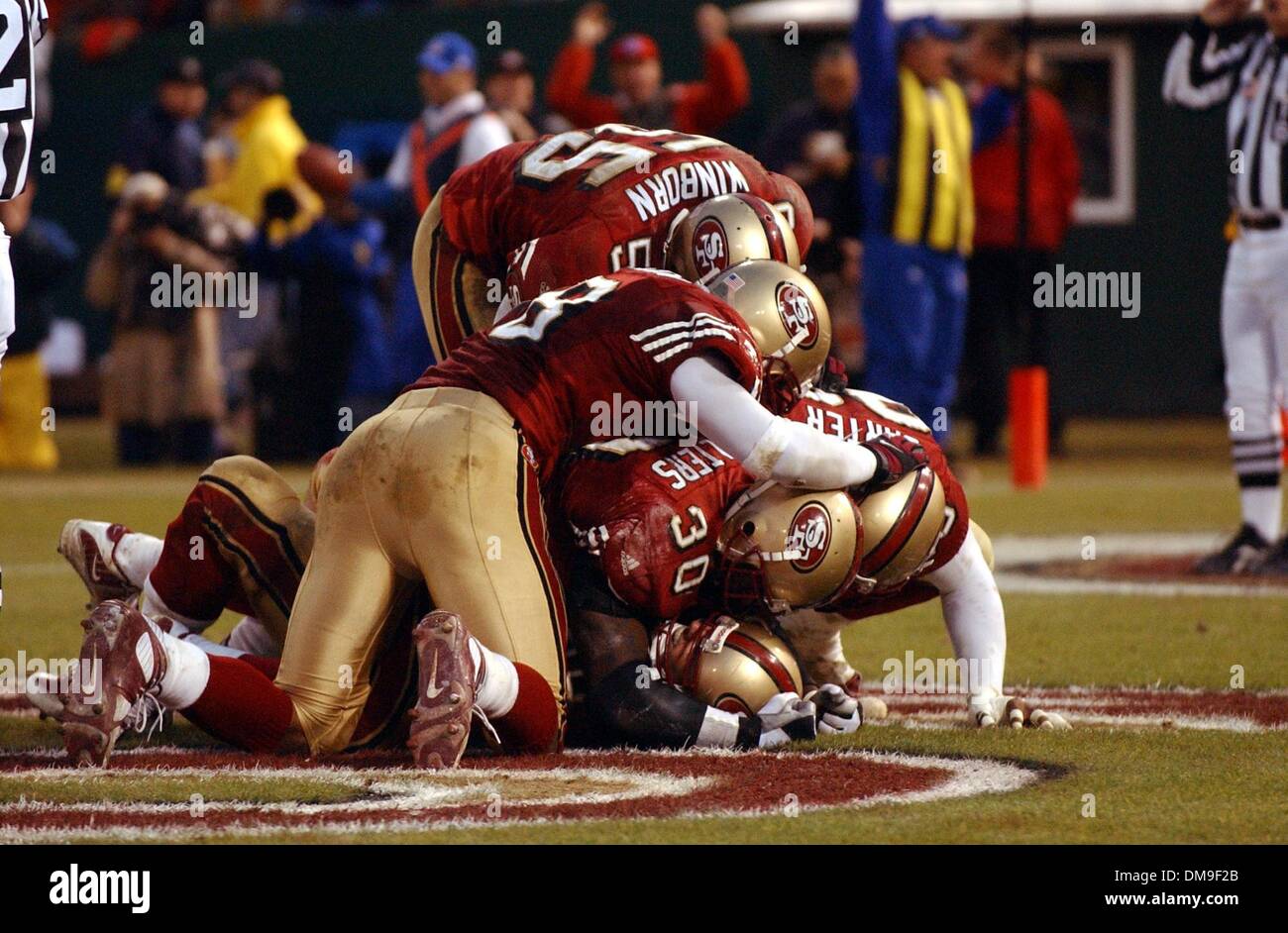 13 december 2001 hi-res stock photography and images - Alamy