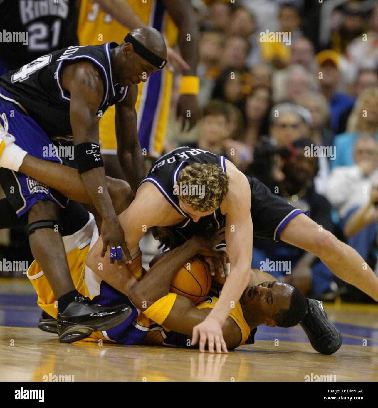 Kobe bryant may 2002 hi-res stock photography and images - Alamy