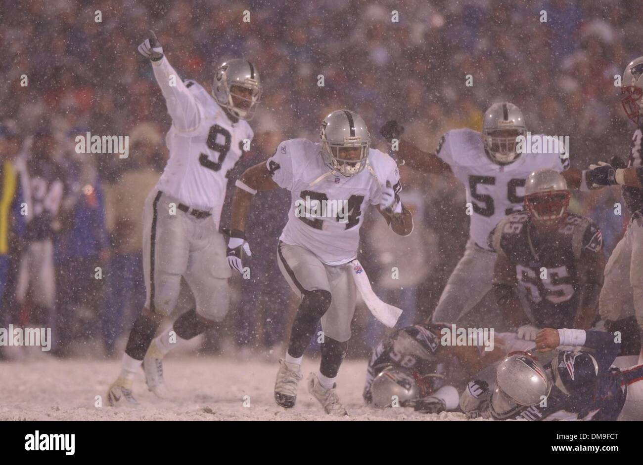 Raiders react to the fumble in the 4th quarter. Rod Woodson 32Picture ...