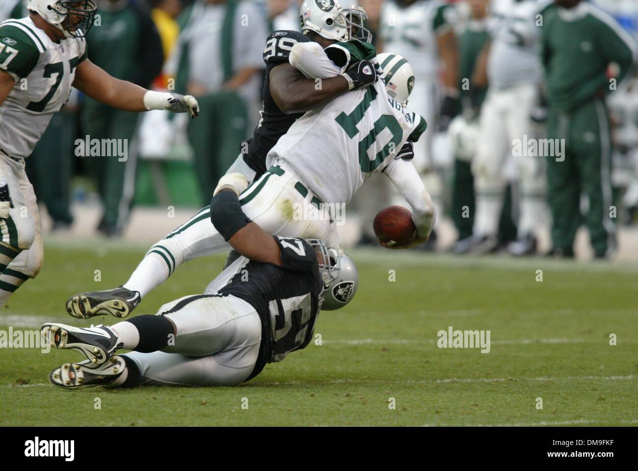 Quarterback chad pennington new york hi-res stock photography and ...