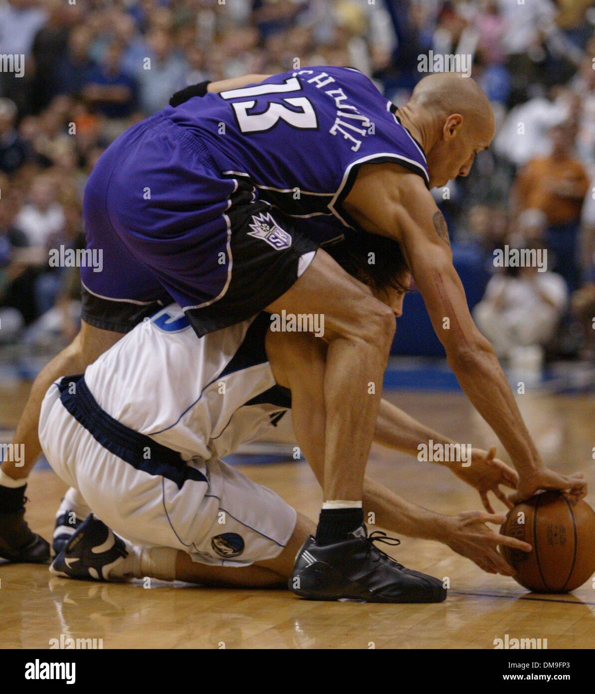 Steve nash dallas press hi-res stock photography and images - Alamy