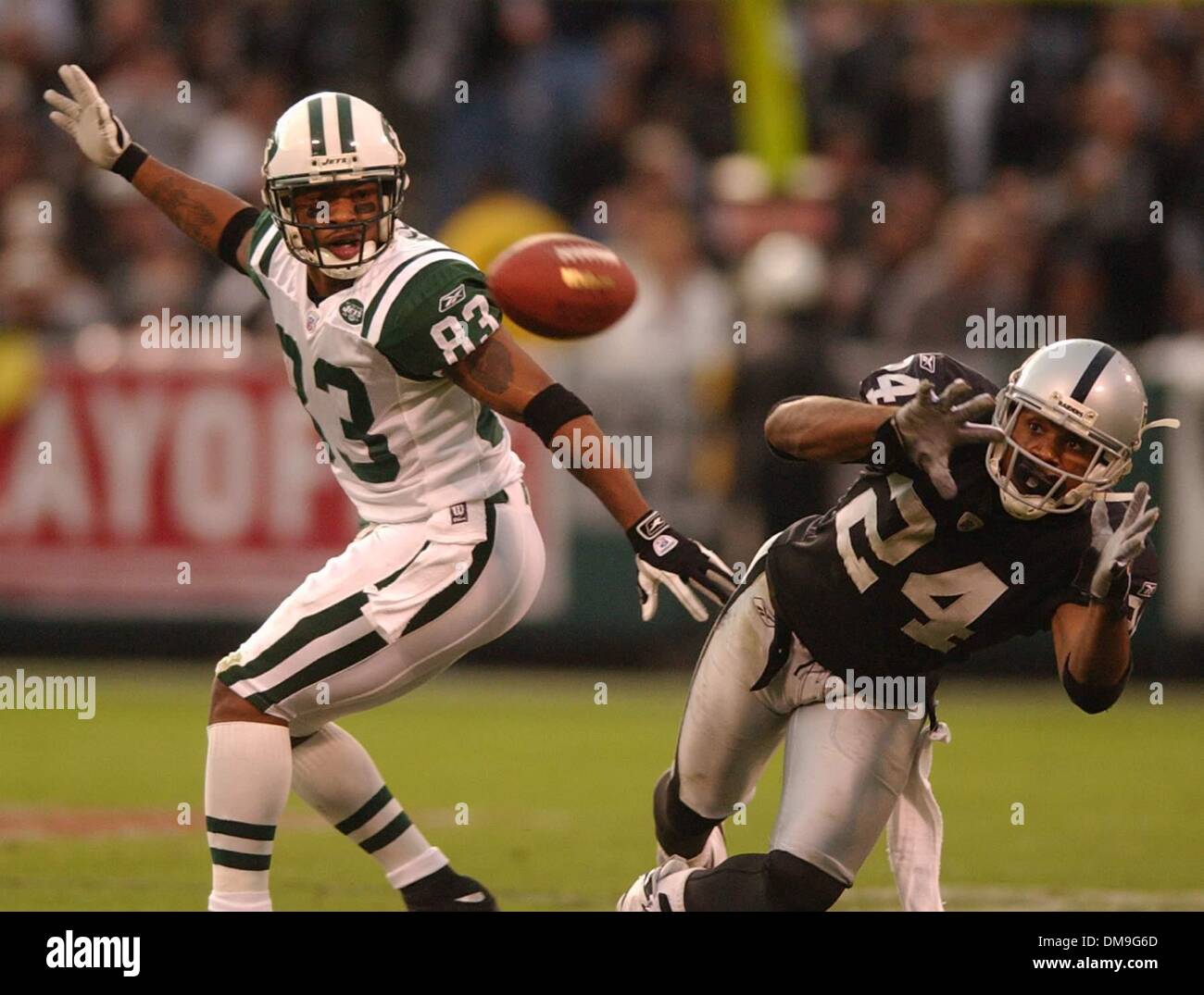 12 wide reciever hi-res stock photography and images - Alamy