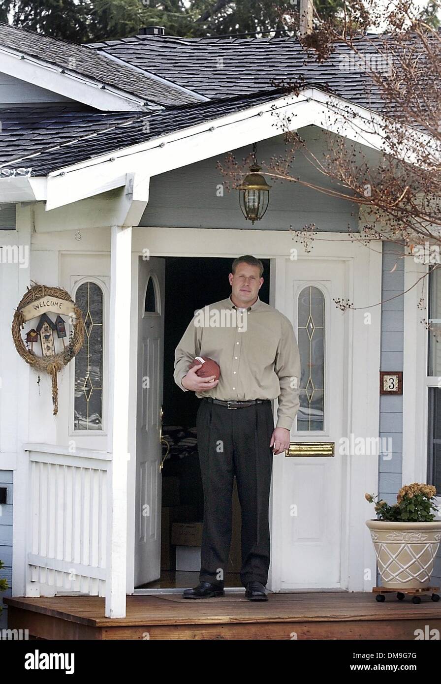 SECONDARY -- At 6-foot-8, 315 pounds, San Francisco 49ers offensive ...