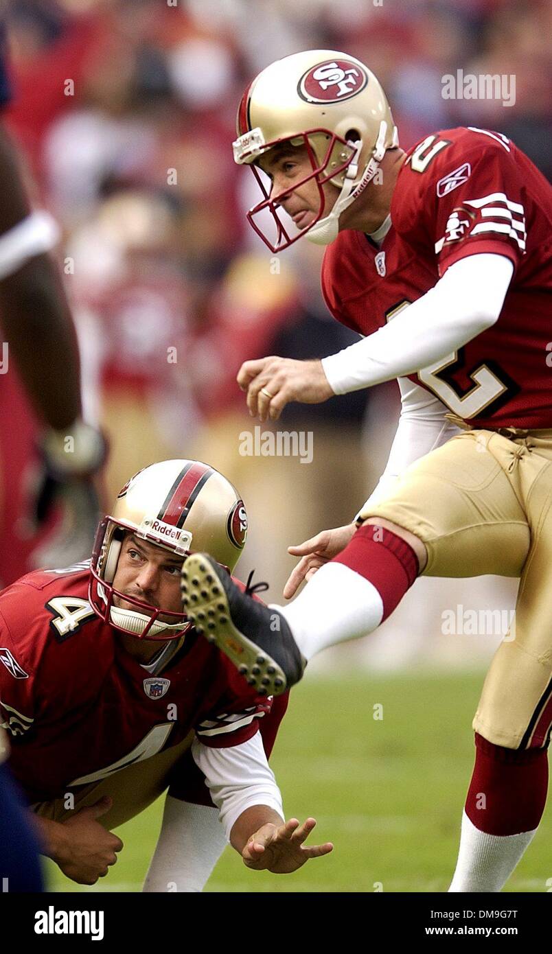 San Francisco 49ers kicker Todd Peterson kicks extra point as Bill ...