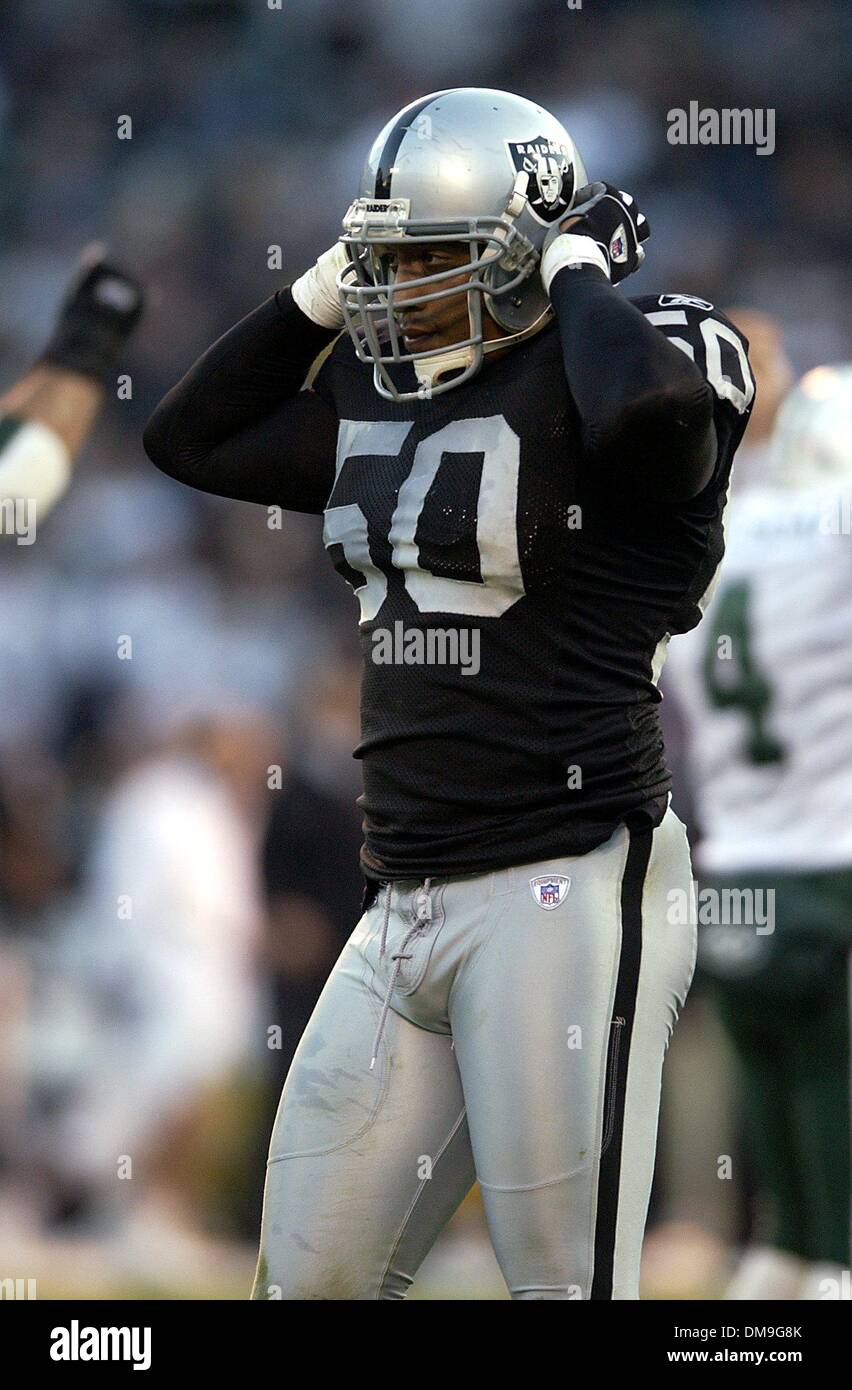 Oakland Raiders Eric Barton removes his helmet after the New York Jets ...