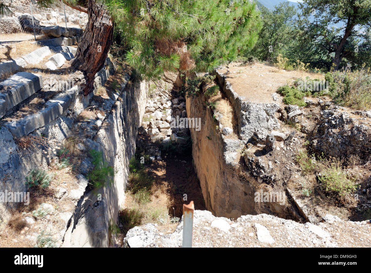 Ancient water storage hi-res stock photography and images - Alamy
