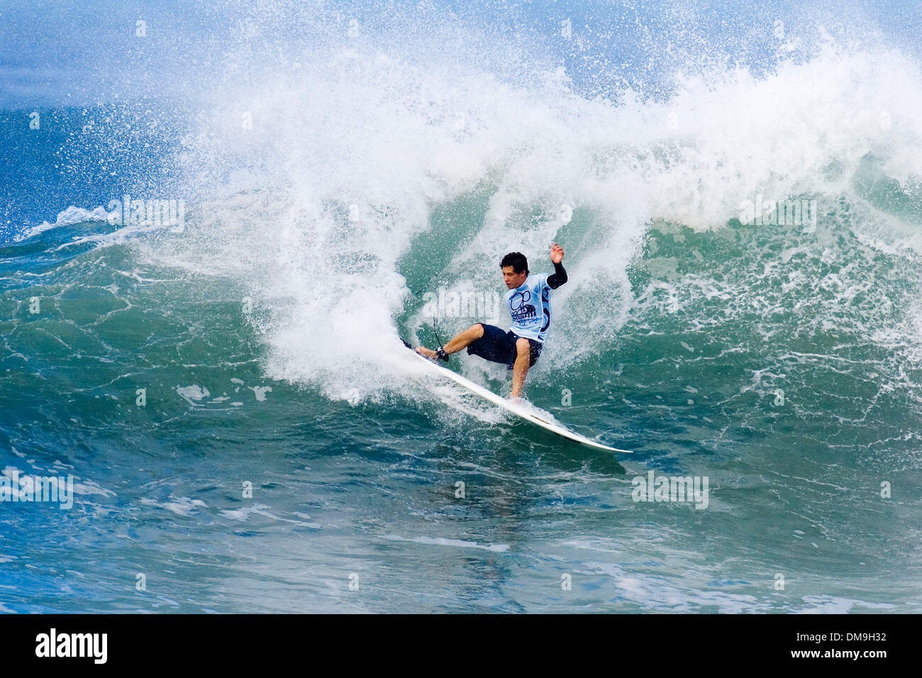Nov 16, 2005; Haleiwa, HI, USA; NATHANIAL CURRAN (USA) (pictured) was a ...
