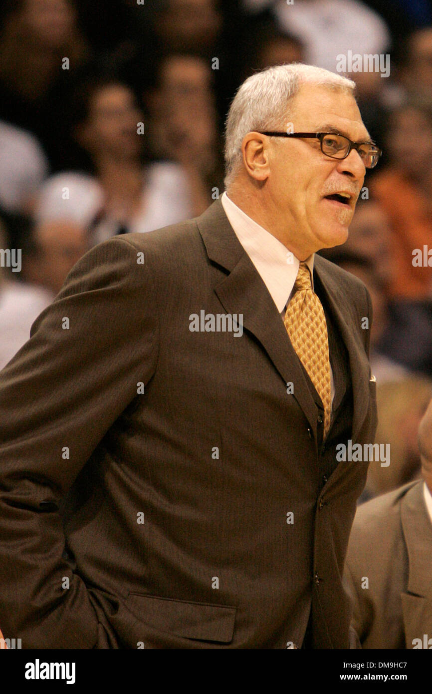 Nov 21, 2005; Los Angeles, CA, USA; Los Angeles Lakers PHIL JACKSON ...
