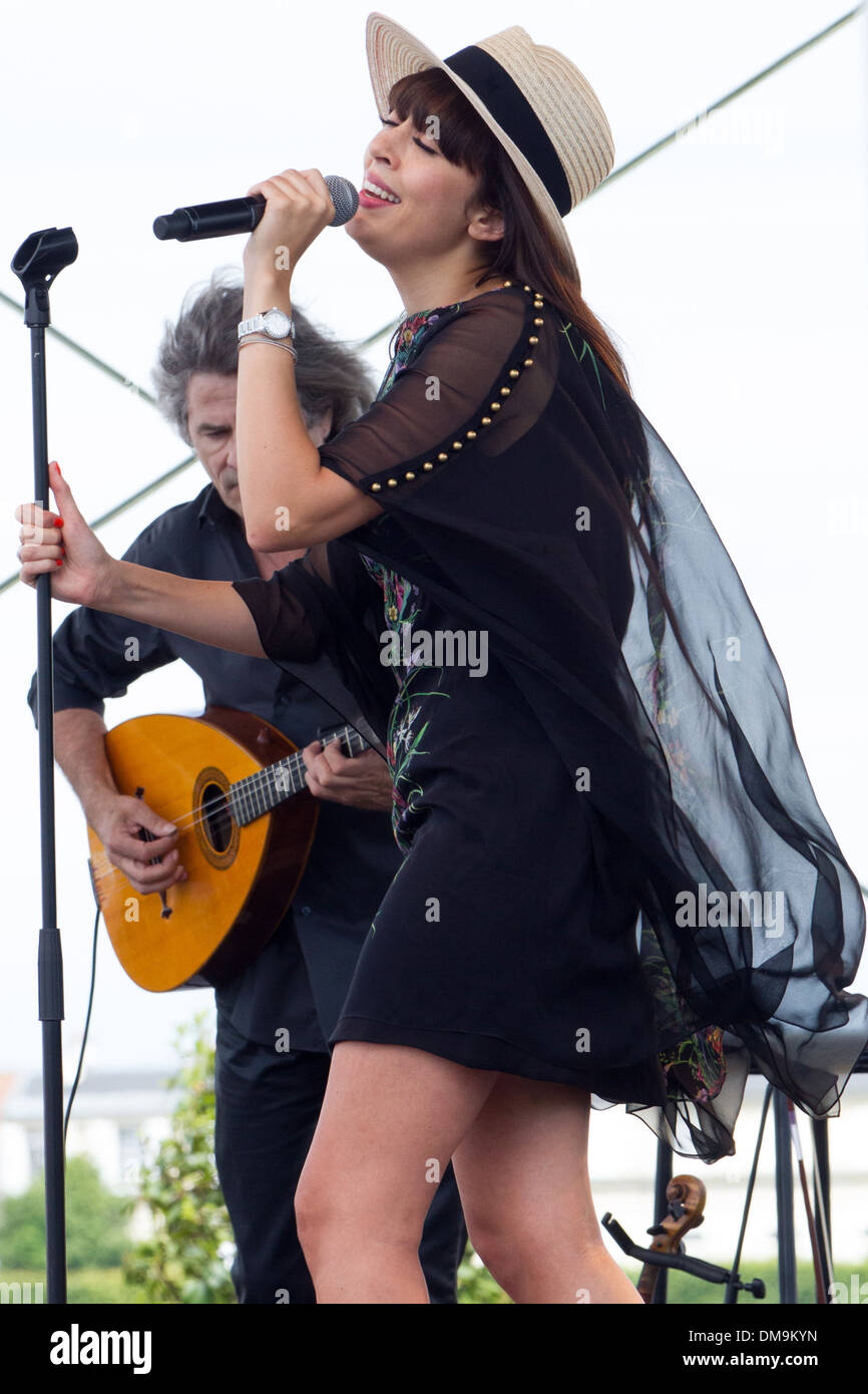French musician singer hi-res stock photography and images - Alamy