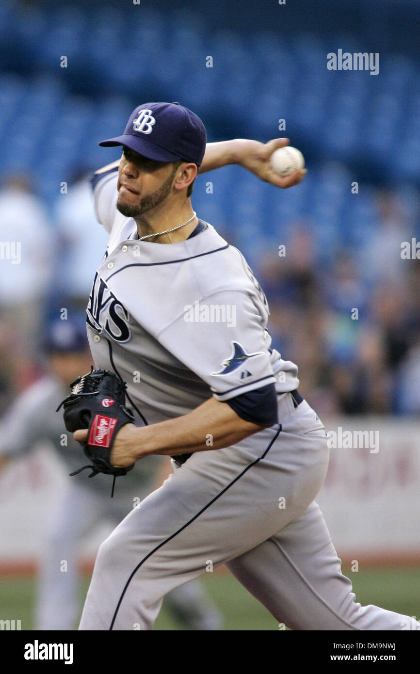 25 August 2009: Tampa Bay Rays pitcher James Shields throws against the ...