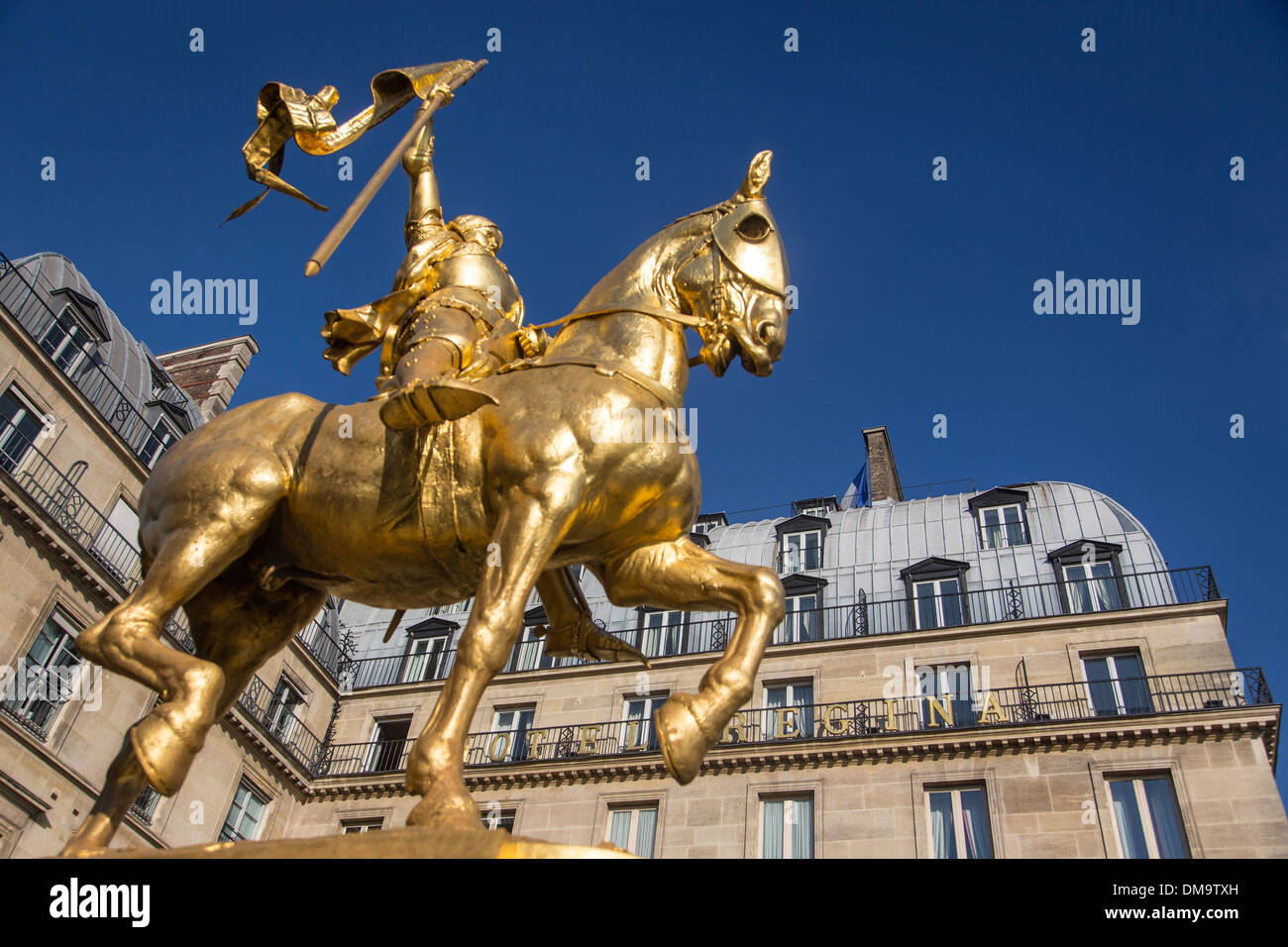 Statue of joan of ark hi-res stock photography and images - Alamy