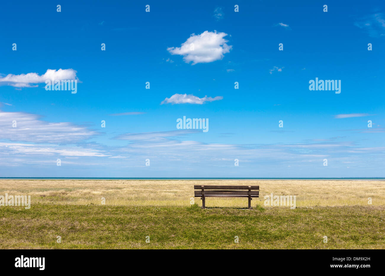 Seaside Bench Stock Photos & Seaside Bench Stock Images - Alamy