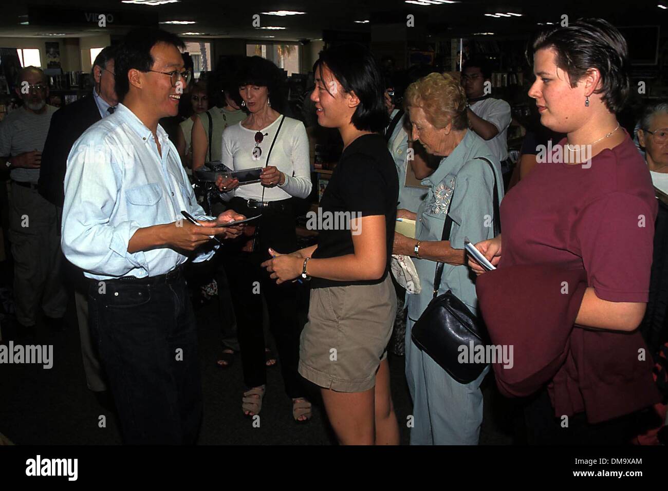 Yo yo ma hi-res stock photography and images - Alamy