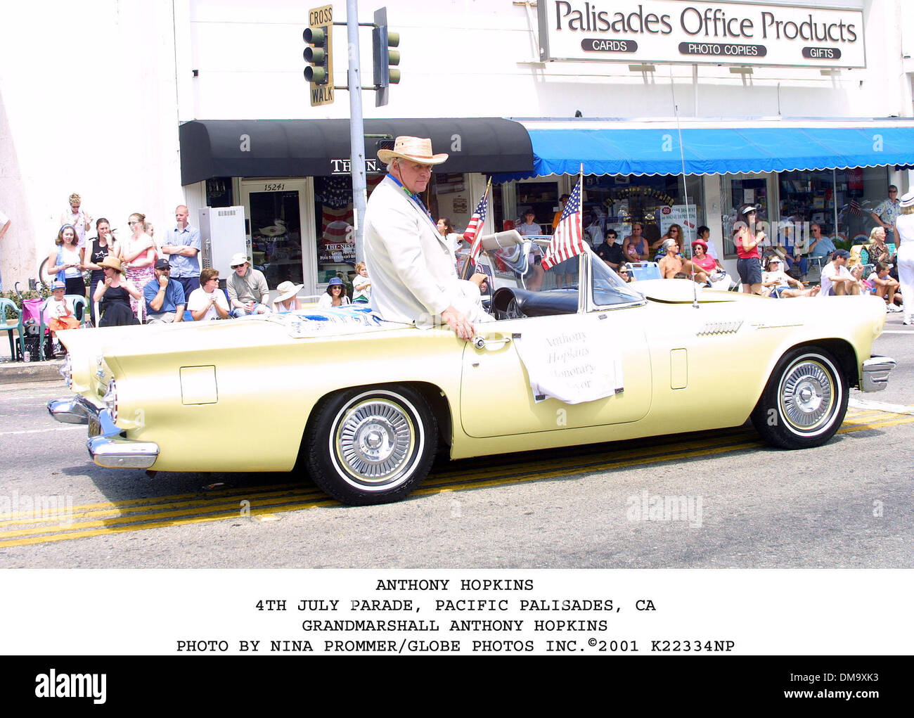 July 4, 2001 - ANTHONY HOPKINS.4TH JULY PARADE, PACIFIC PALISADES, CA ...