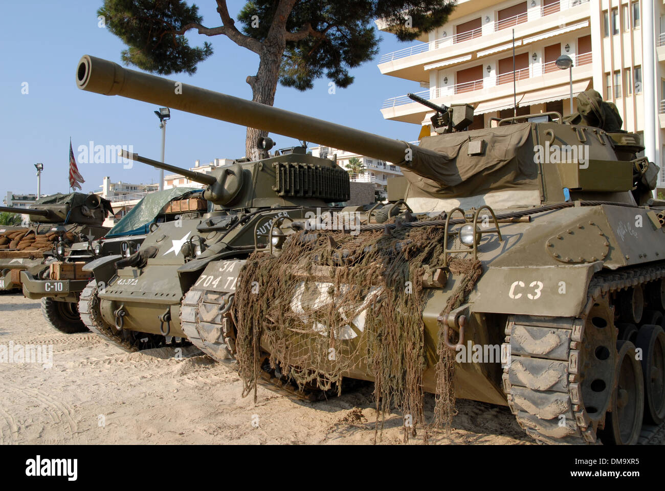American tanks of world war two hi-res stock photography and images - Alamy