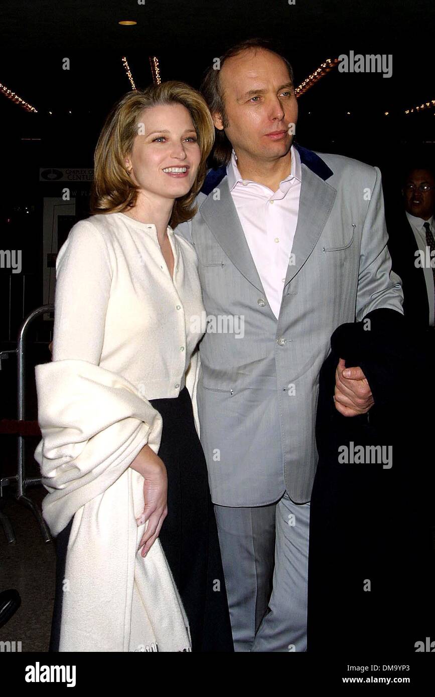 Mar. 18, 2002 - Los Angeles, CALIFORNIA, USA - BRIDGET FONDA AND DWIGHT ...
