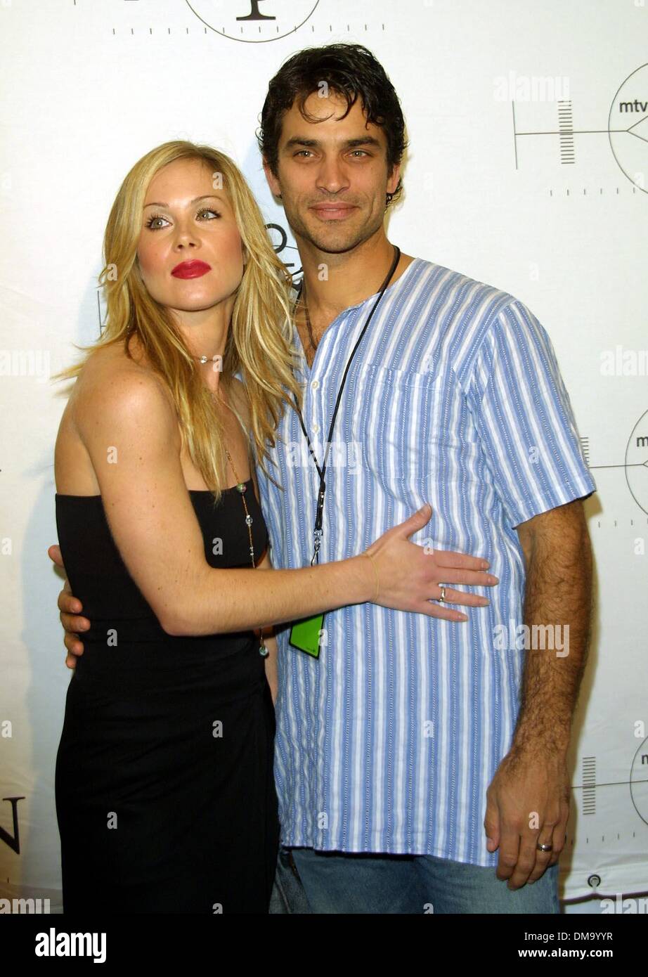 Apr. 16, 2002 - Los Angeles, CALIFORNIA, USA - CHRISTINA APPLEGATE AND ...