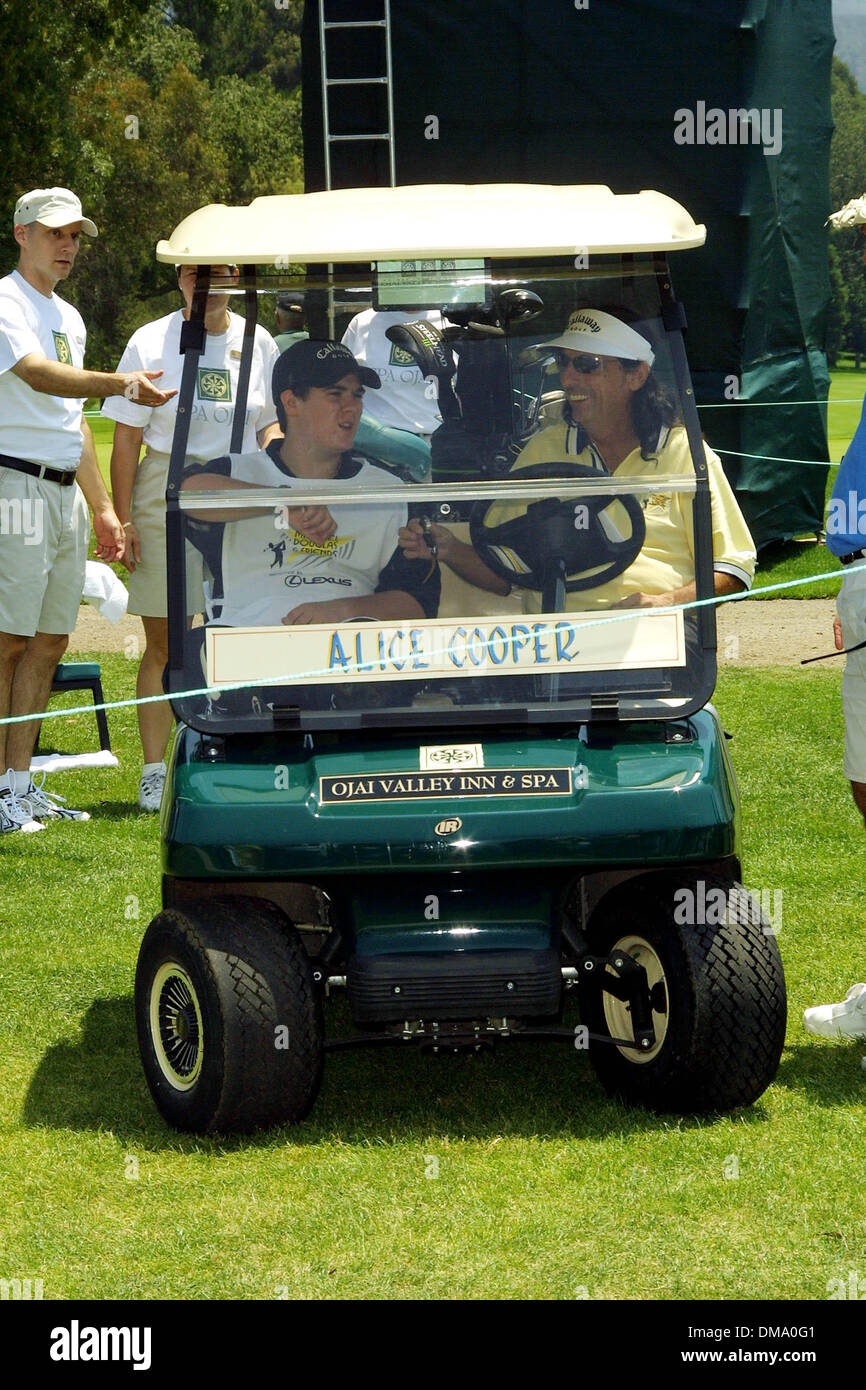 July 1, 2002 - Ojai, CALIFORNIA, USA - ALICE COOPER..CELEBRITY HOLE-IN ...