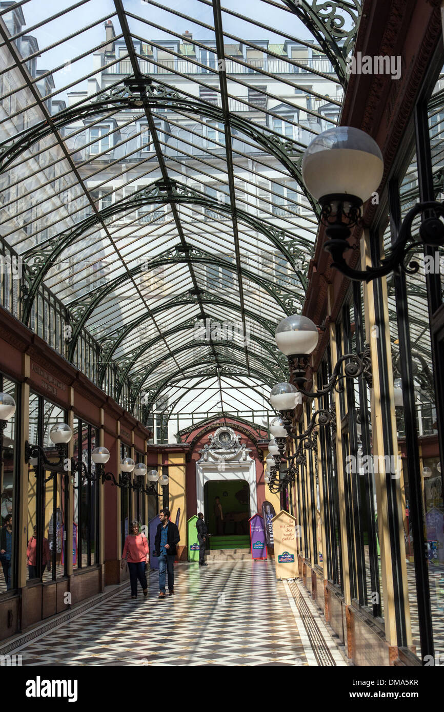 PASSAGE DES PRINCES, COVERED PASSAGE LINKING BOULEVARD DES ITALIENS AND ...