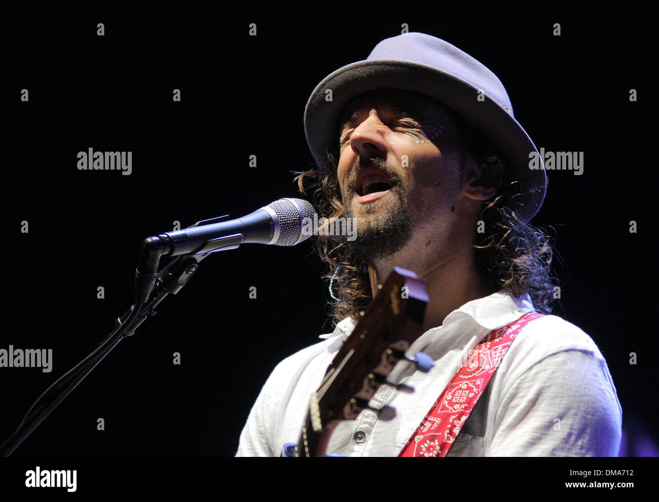 Jason Mraz performing on 'Tour is a Four Letter Word' tour at Cruzan ...