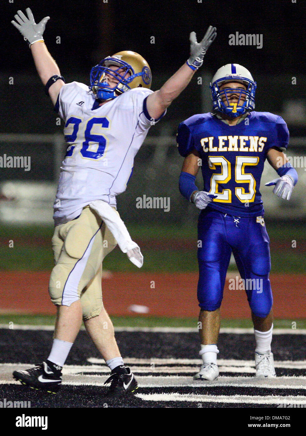 FOR SPORTS - Alamo Heights' Justin Rosenthal celebrates infront of ...