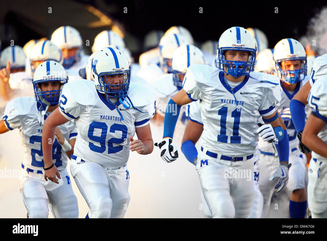 Heroes stadium hi-res stock photography and images - Alamy