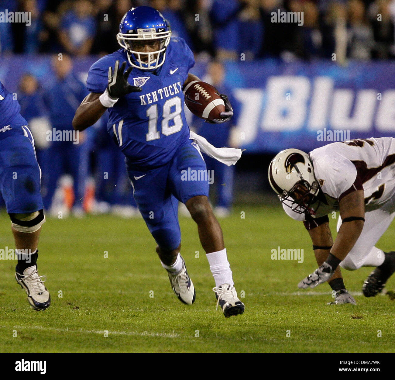 Randall Cobb ran for a 28 yd gain in the first half as Kentucky played ...