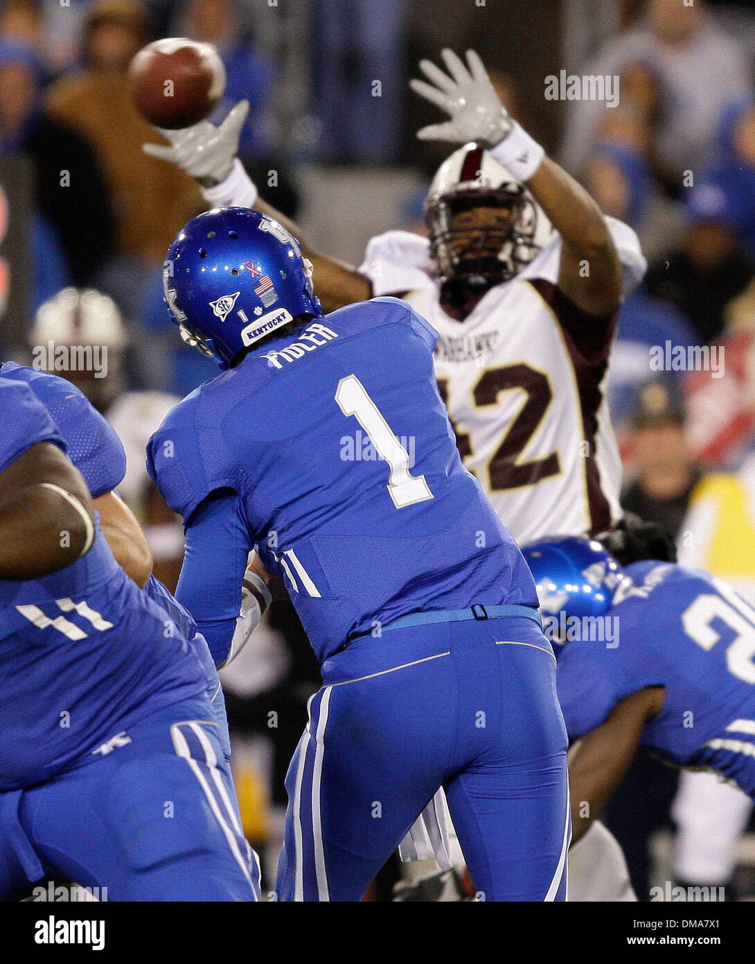 Will Fidler tried to pass out of traffic in the second half as Kentucky ...