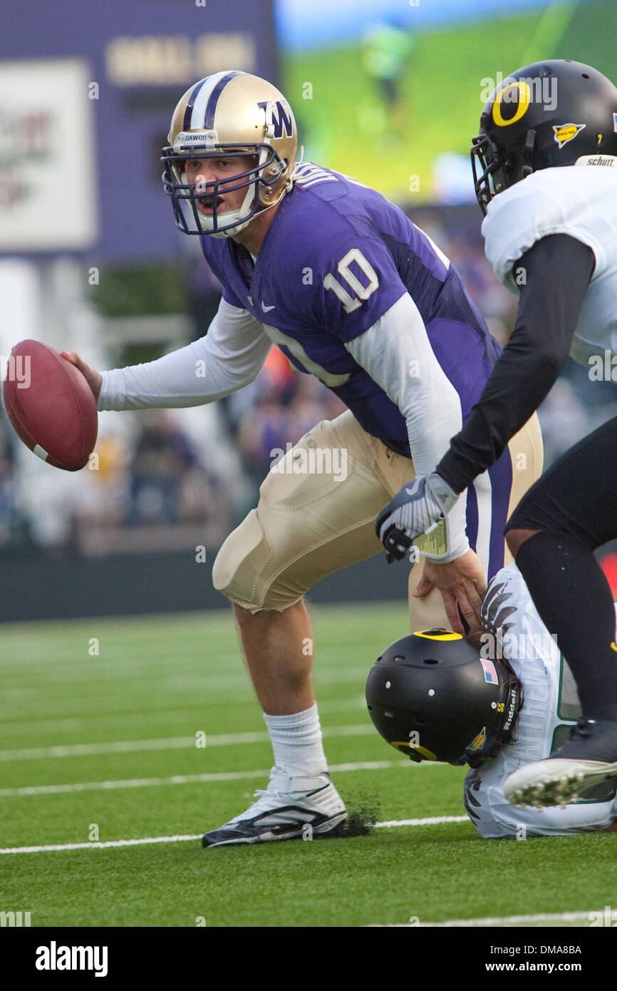 University oregon football locker hi-res stock photography and images ...