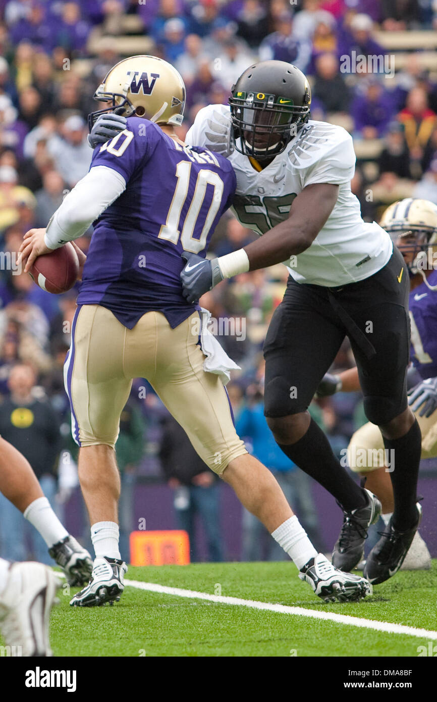 University oregon football locker hi-res stock photography and images ...