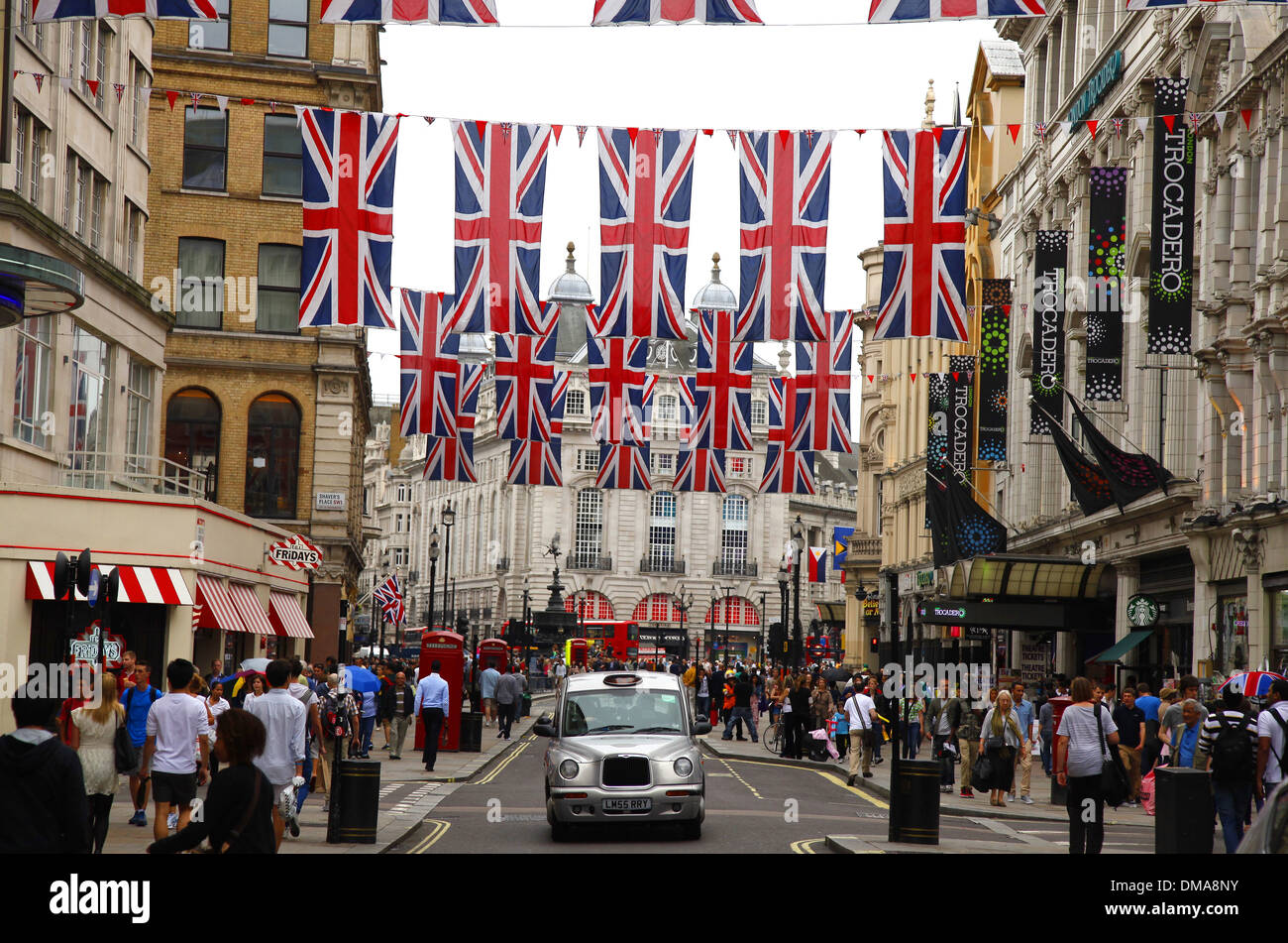 London piccadilly district hi-res stock photography and images - Alamy
