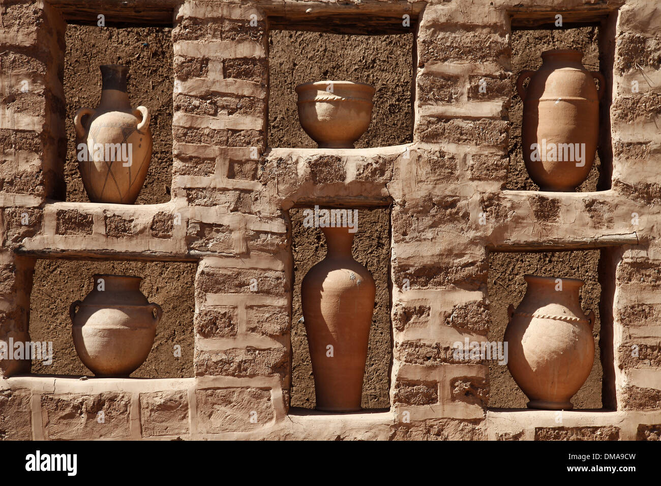 Handmade Moroccan pottery Stock Photo - Alamy