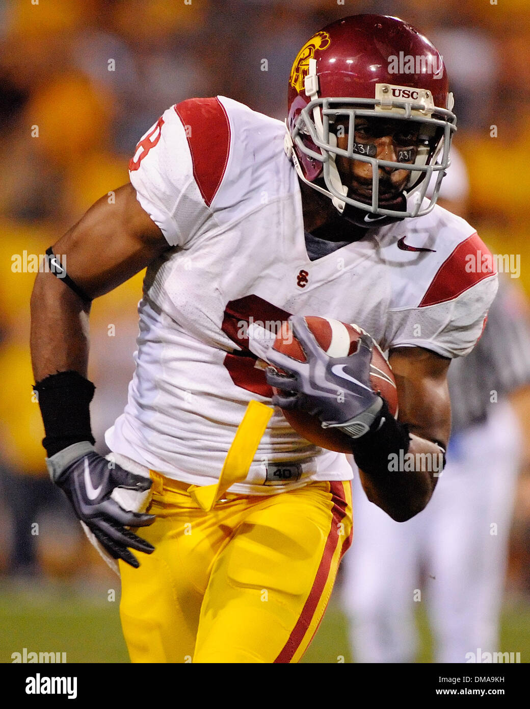 November 7, 2009: USC wide receiver Ronald Johnson (8) in action during ...