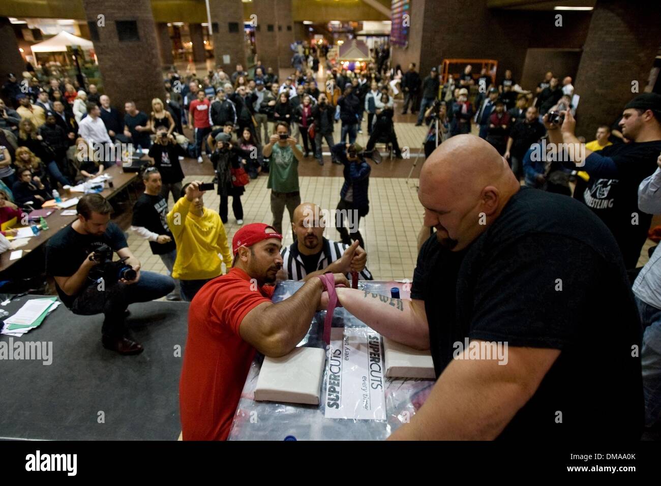 Nov 12, 2009 - New York, New York, USA - OZGUR KIZGIN (L,) & SHAWN ...